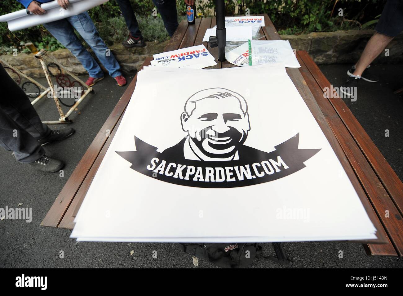 BAR LOCO NEAR GROUND WITH SACK NEWCASTLE UNITED FC V HULL CIT ST JAMES ...