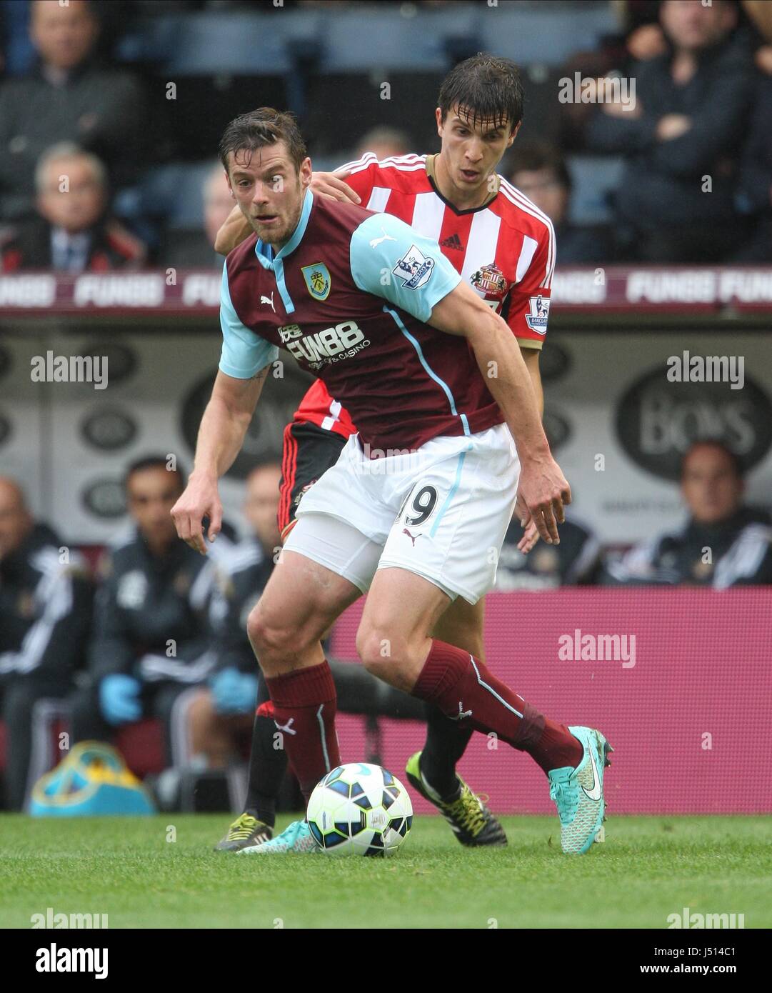 Lukas jutkiewicz burnley 2014 hi-res stock photography and images - Alamy