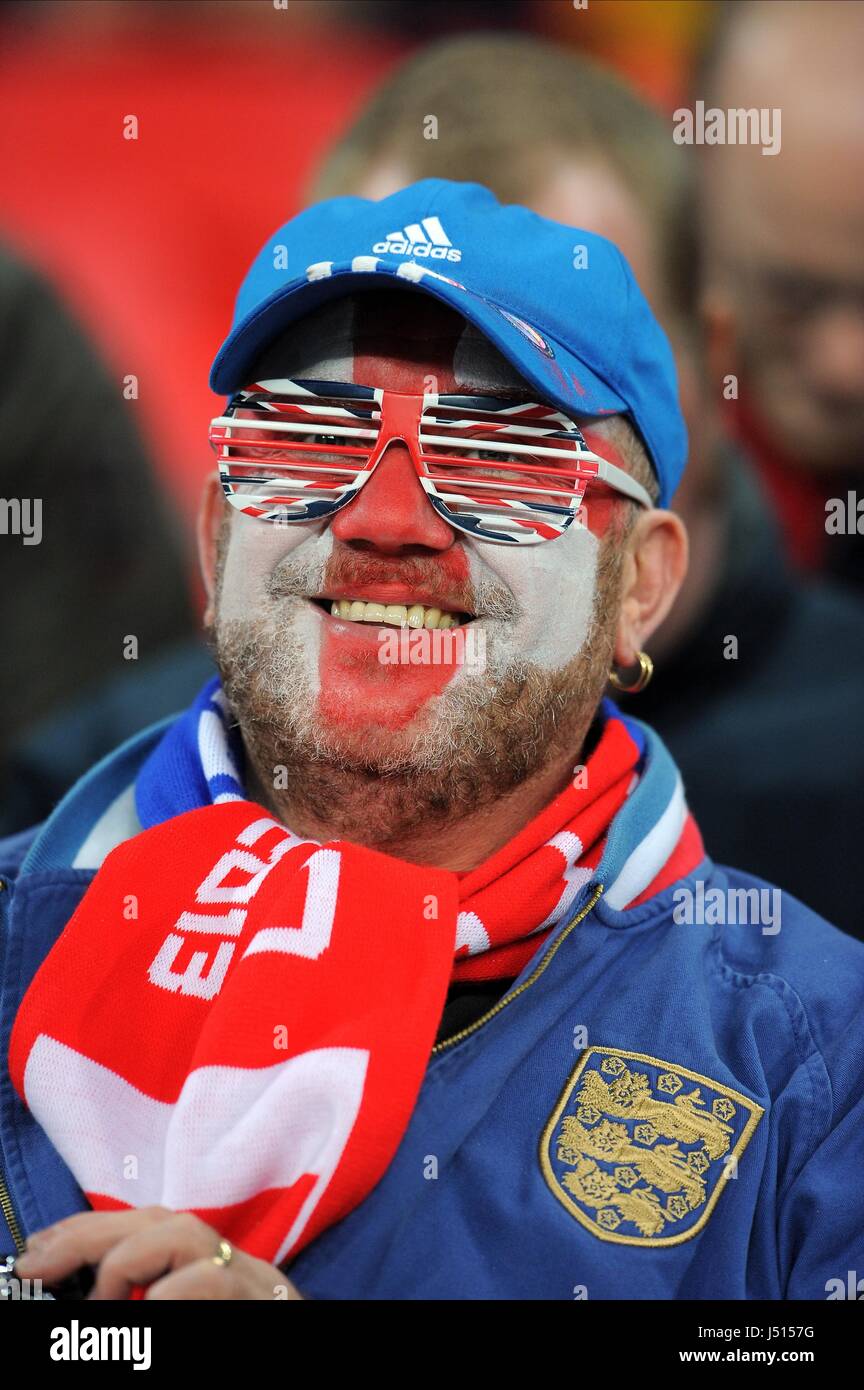 ENGLAND FAN WITH FACE PAINT ENGLAND V SAN MARINO ENGLAND V SAN MARINO ...