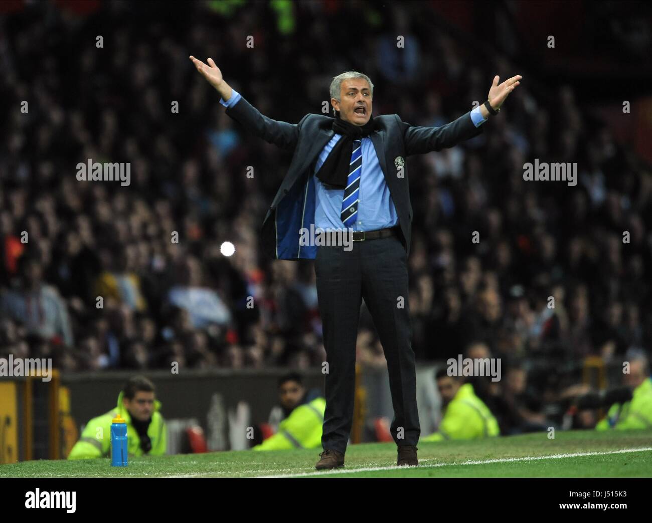 JOSE MOURINHO CHELSEA FC MANAGER OLD TRAFFORD MANCHESTER ENGLAND 26 ...