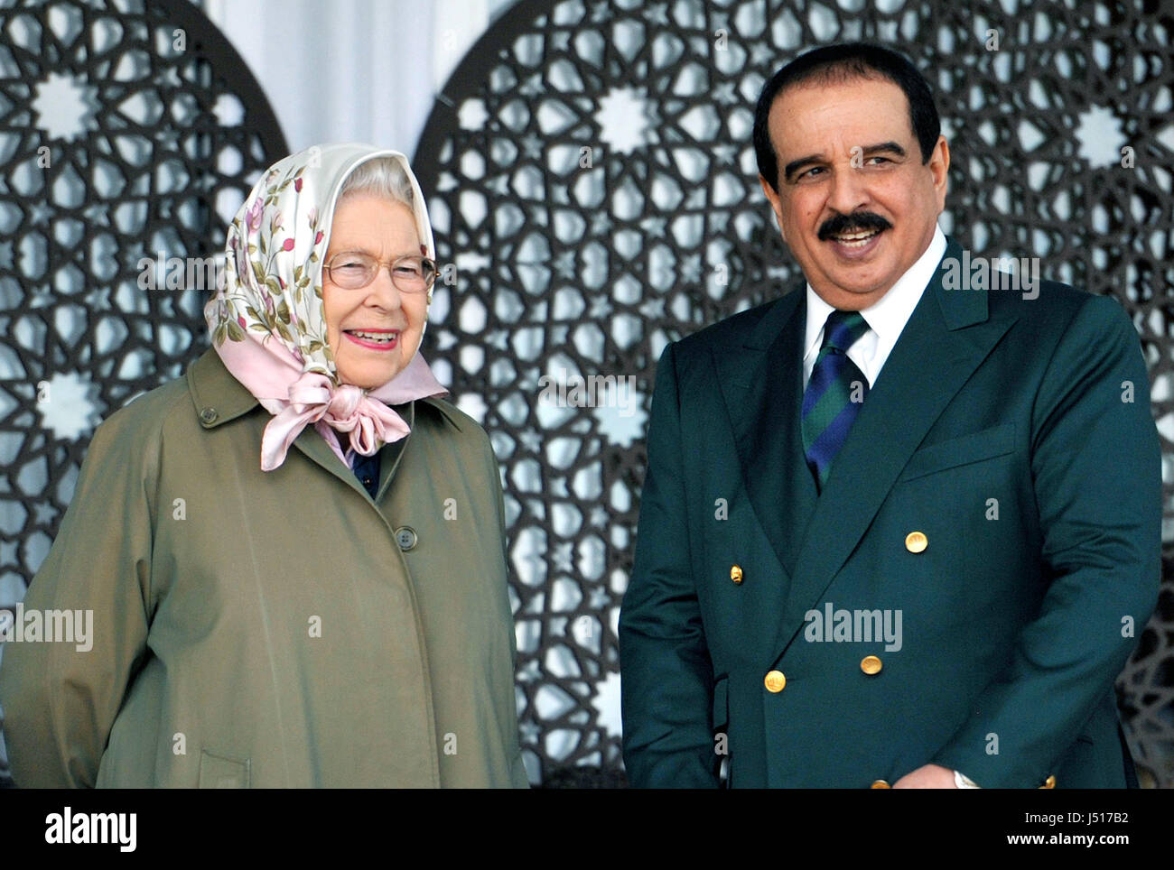 Queen Elizabeth II and the King of Bahrain Hamad bin Isa Al Khalifa ...