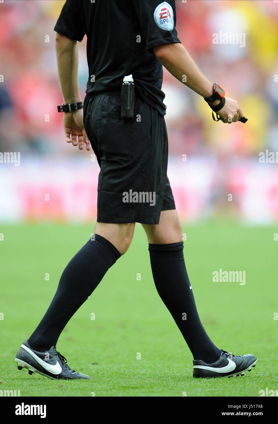 Referee spray High Resolution Stock Photography and Images - Alamy