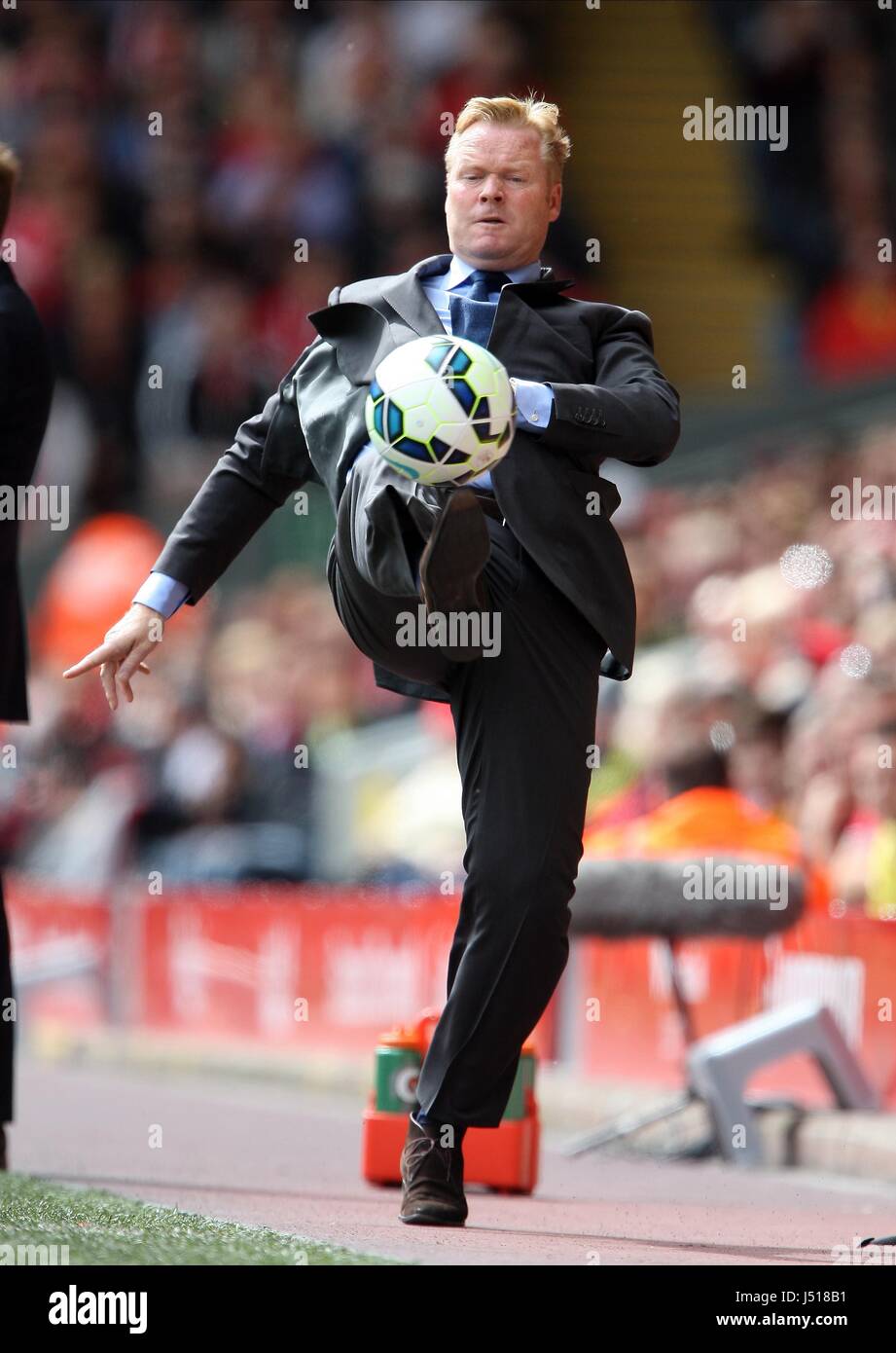 RONALD KOEMAN TRIES TO TRAP TH LIVERPOOL V SOUTHAMPTON ANFIELD ...