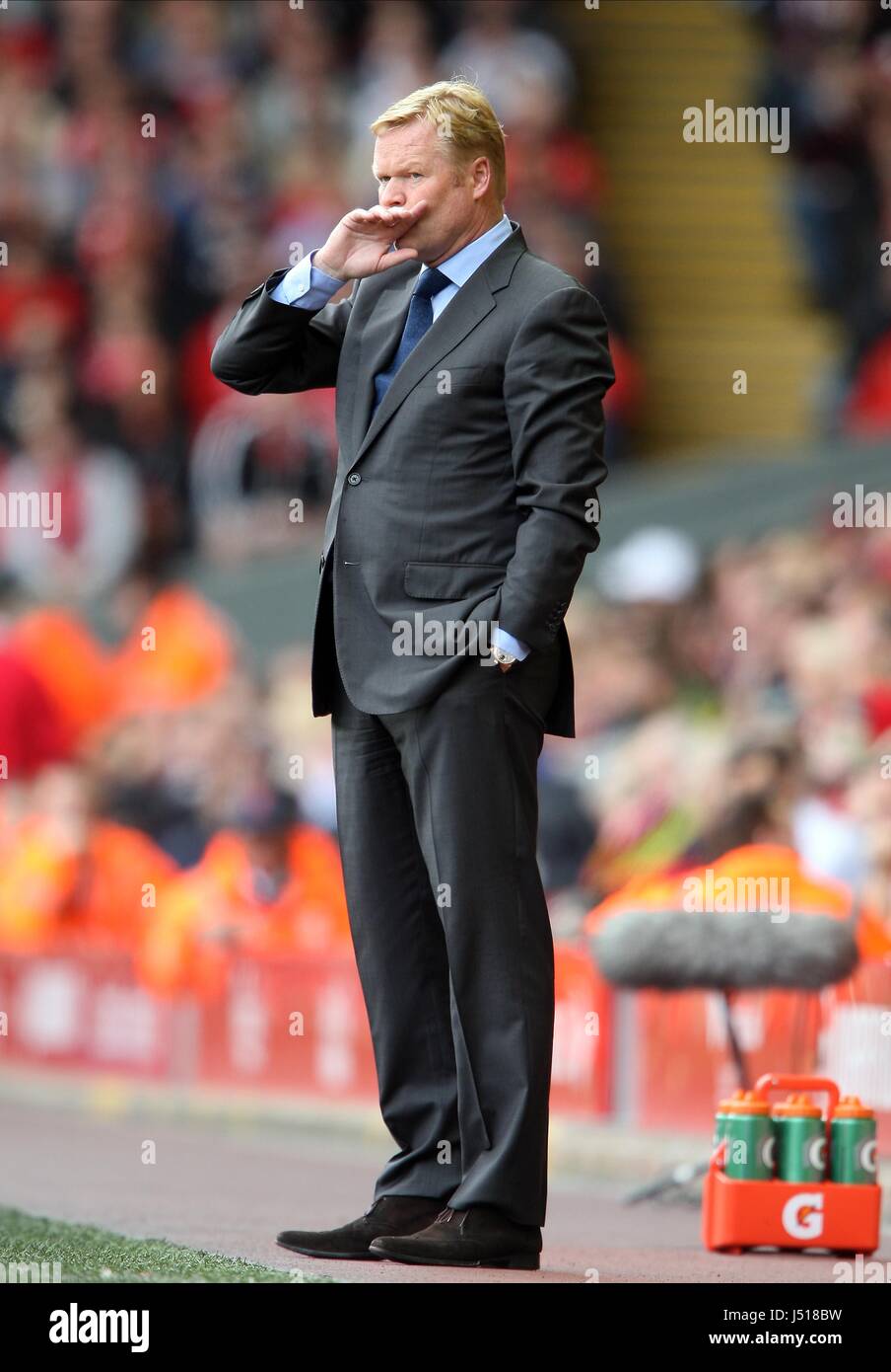 RONALD KOEMAN LIVERPOOL V SOUTHAMPTON ANFIELD LIVERPOOL ENGLAND 17 ...