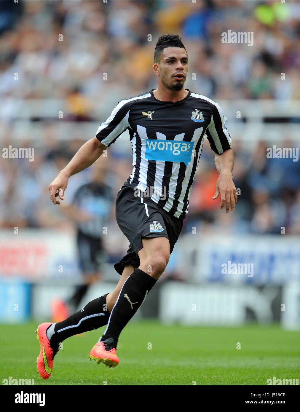 EMMANUEL RIVIERE NEWCASTLE UNITED FC ST JAMES PARK NEWCASTLE ENGLAND 17 ...