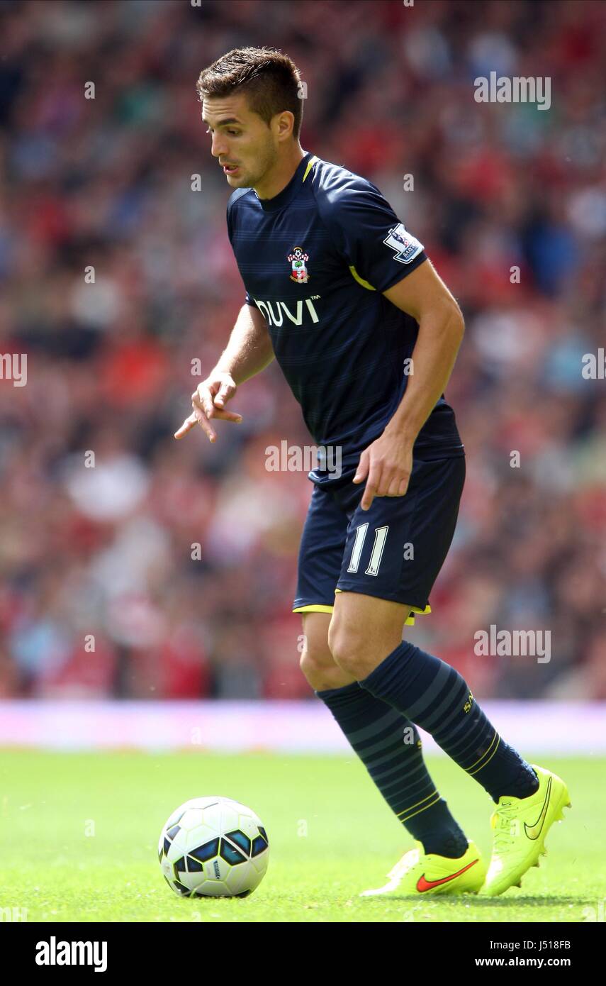 DUSAN TADIC SOUTHAMPTON FC SOUTHAMPTON FC ANFIELD LIVERPOOL ENGLAND 17 ...