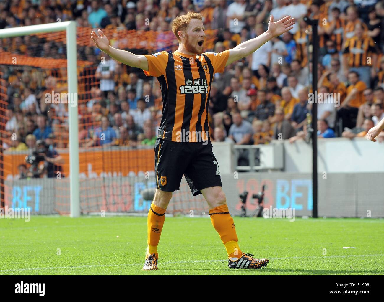 STEPHEN QUINN HULL CITY FC HULL CITY FC KC STADIUM HULL ENGLAND 24 ...