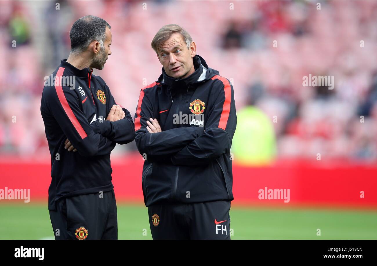 RYAN GIGGS FRANS HOEK MANCHESTER UNITED ASSISTANT MANCHESTER UNITED ASSISTANT MA STADIUM OF ...