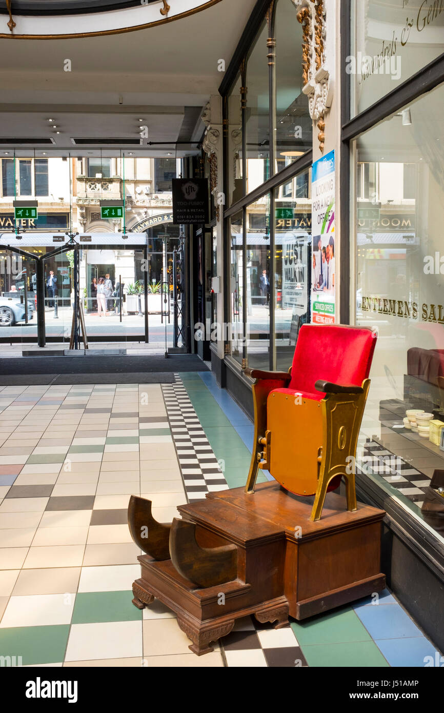 Old style shoeshine or gentlemens saloon chair in Barton Arcade ...