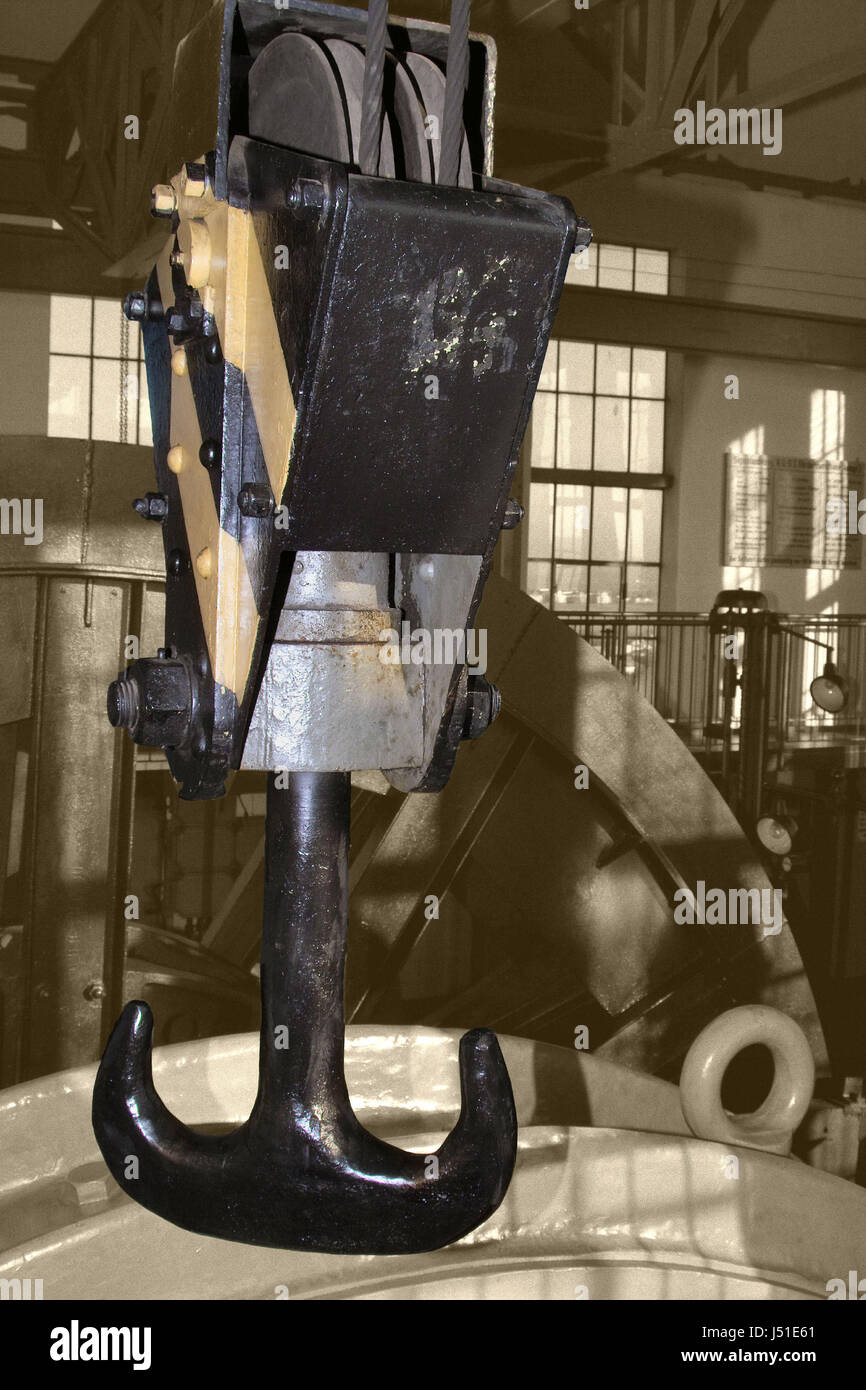 Motor strength hi-res stock photography and images - Alamy