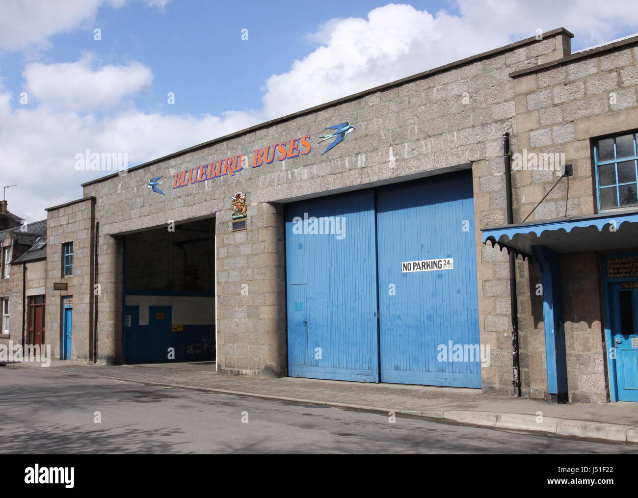 Scottish buses hi-res stock photography and images - Alamy