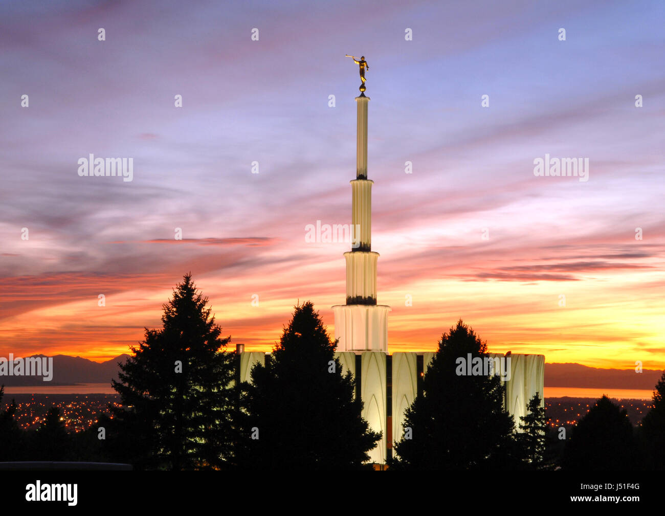 Lds temple sunset hi-res stock photography and images - Alamy