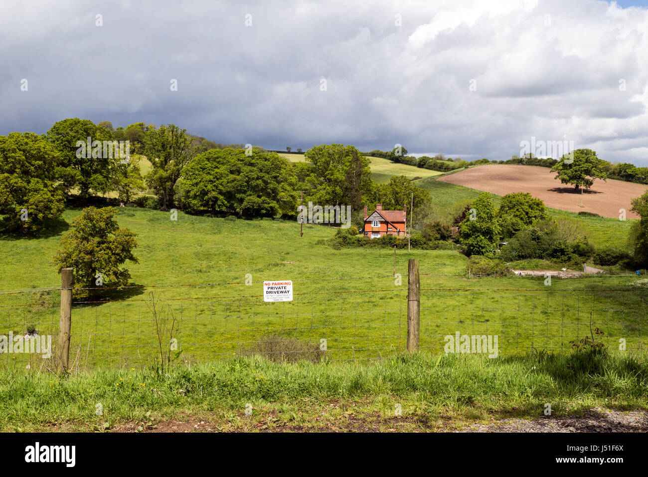 Farming in Devon, Devon, Farm, Dartmoor, UK, England, Farmhouse, Green ...