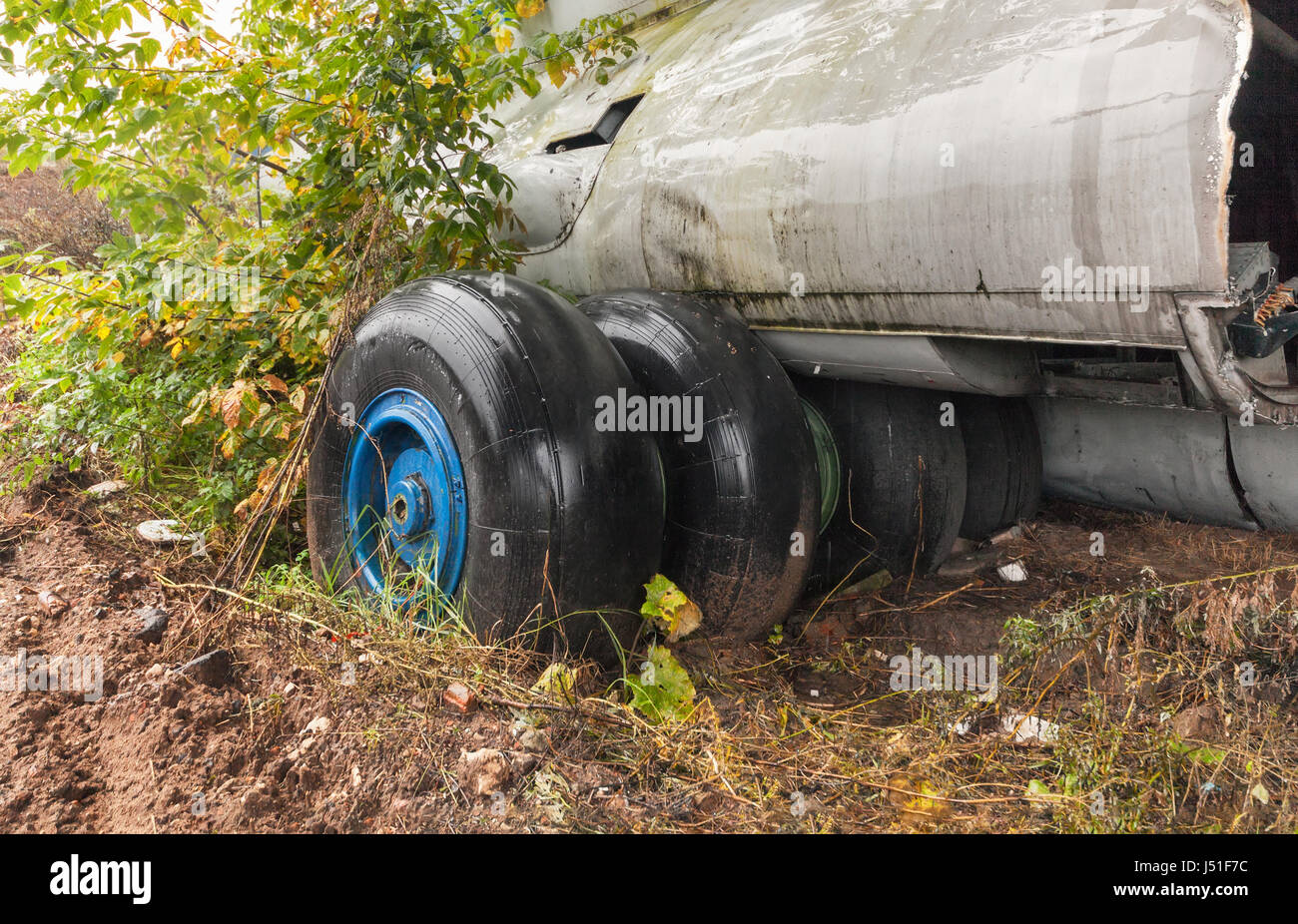 Close up aircraft on landing hi-res stock photography and images - Alamy