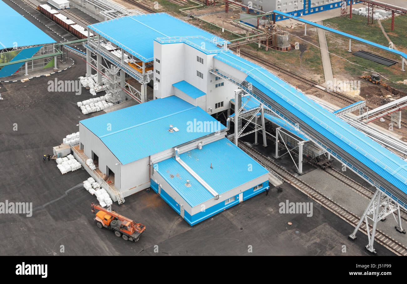 Finished gravel roof hi-res stock photography and images - Alamy