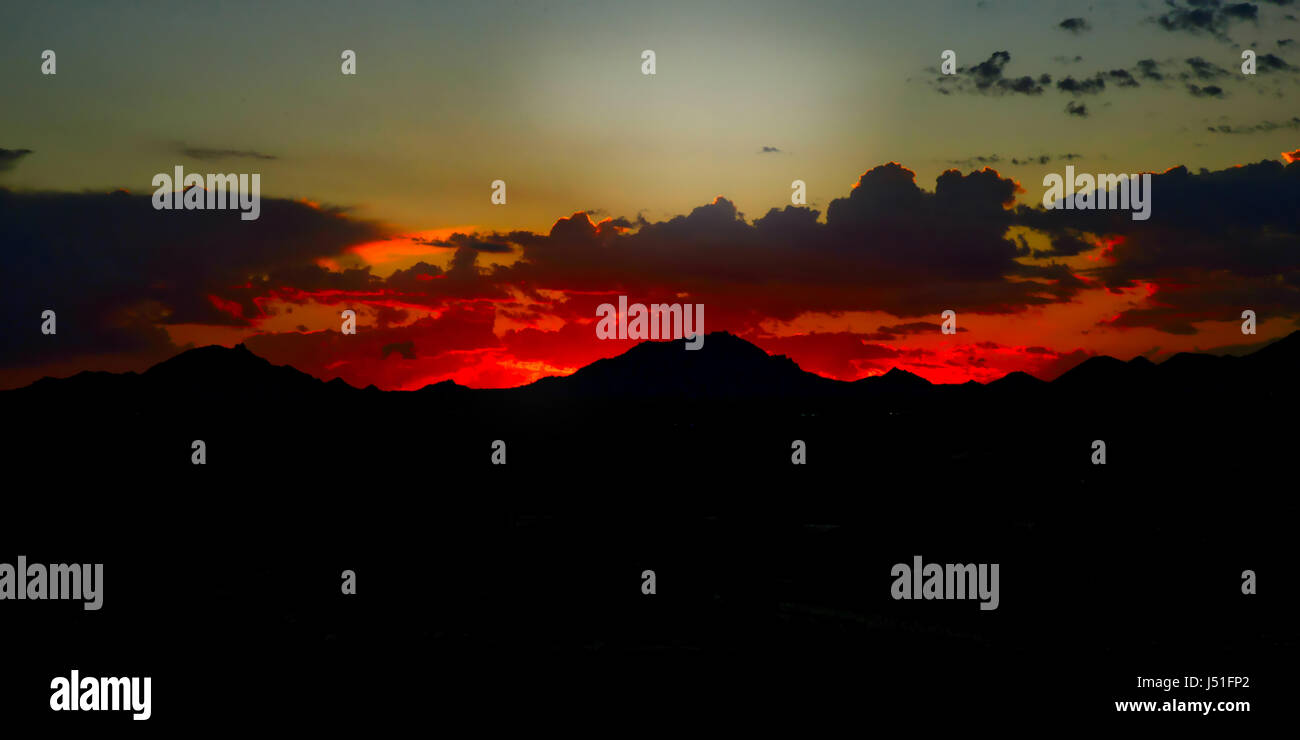 Southwest red sunrise hi-res stock photography and images - Alamy
