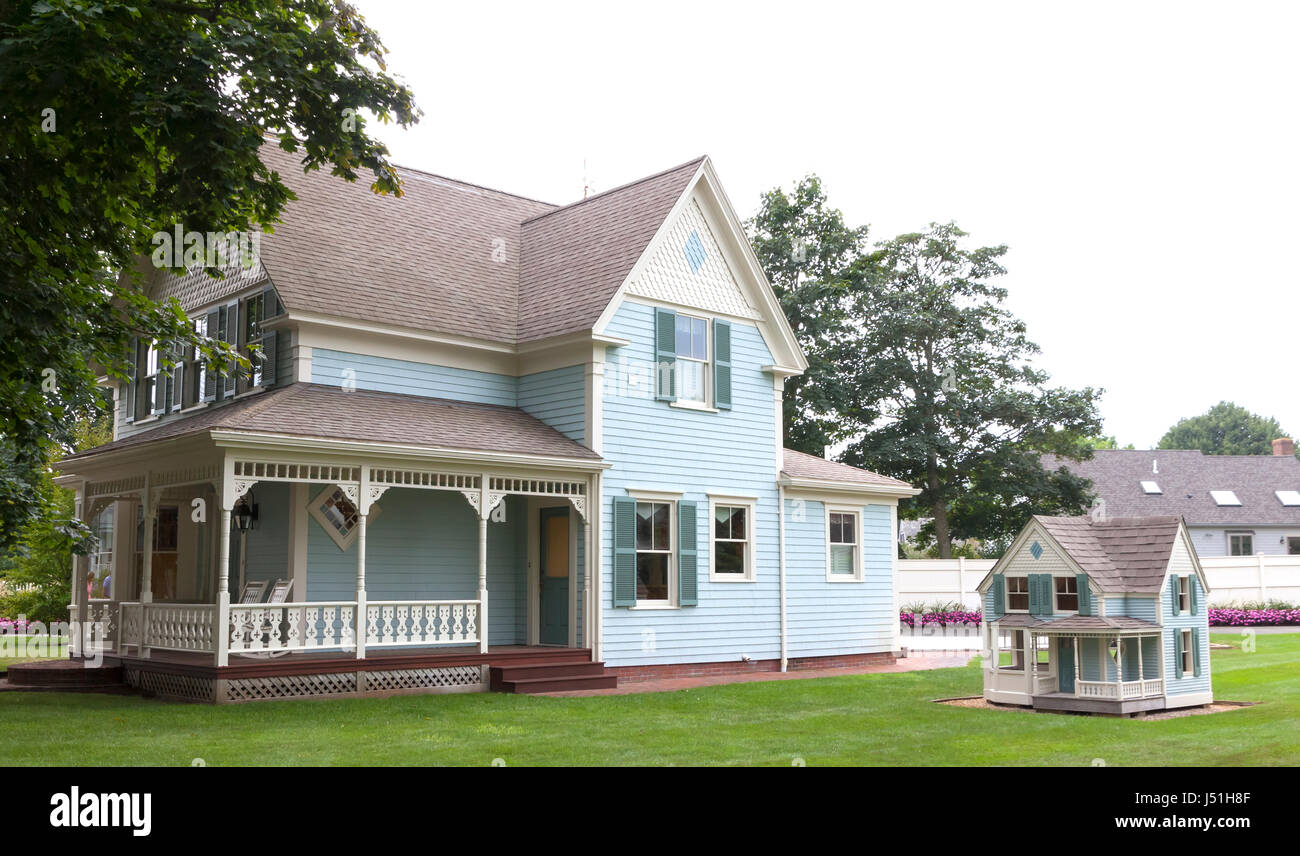 Wealthy family house hi-res stock photography and images - Alamy