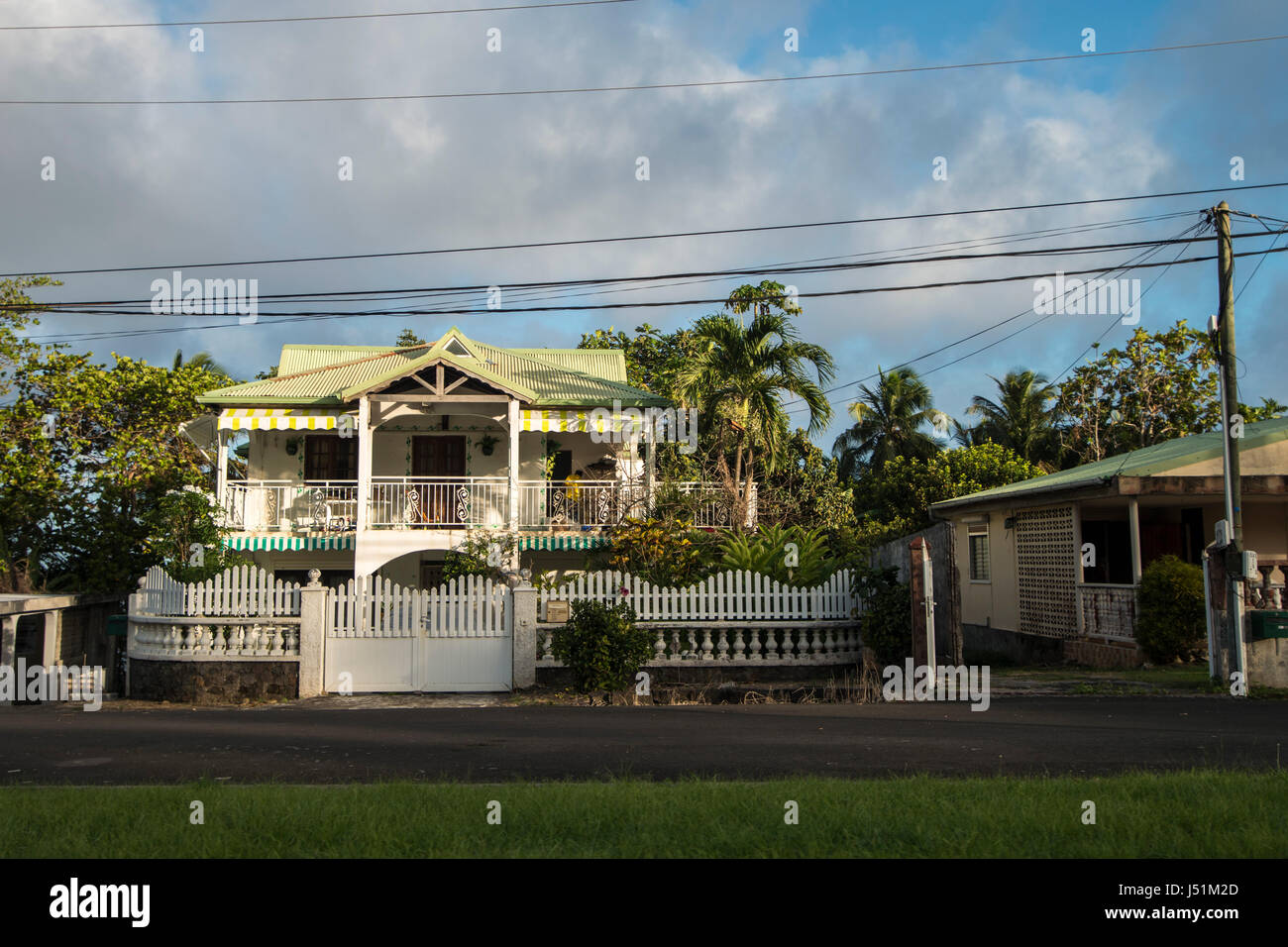 Caribbean house front hi-res stock photography and images - Alamy