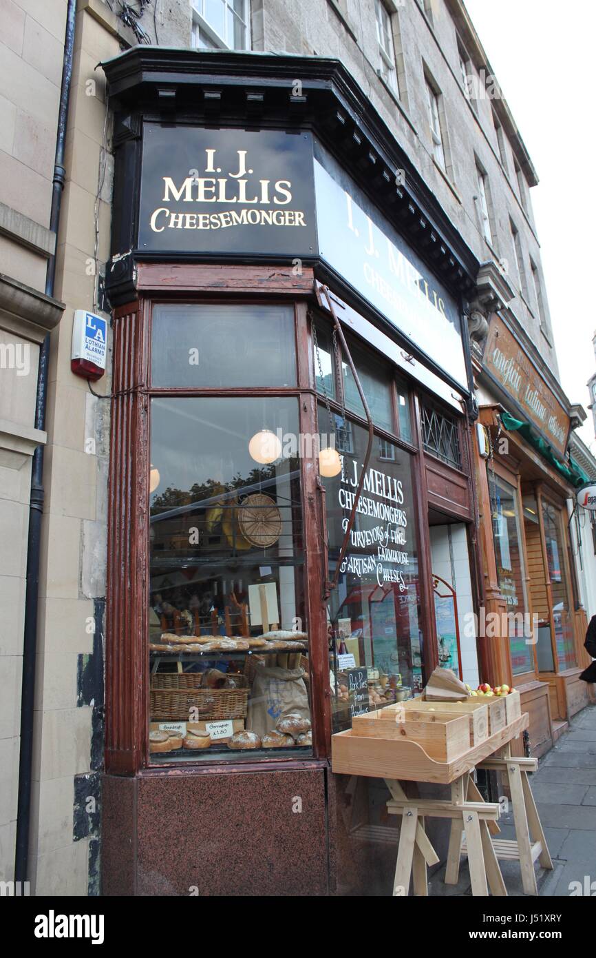 Old fashioned Shop front in Edinburgh Stock Photo - Alamy