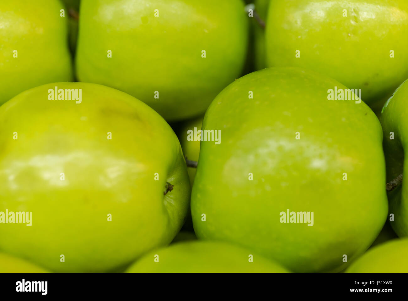 Multiple apples hi-res stock photography and images - Alamy