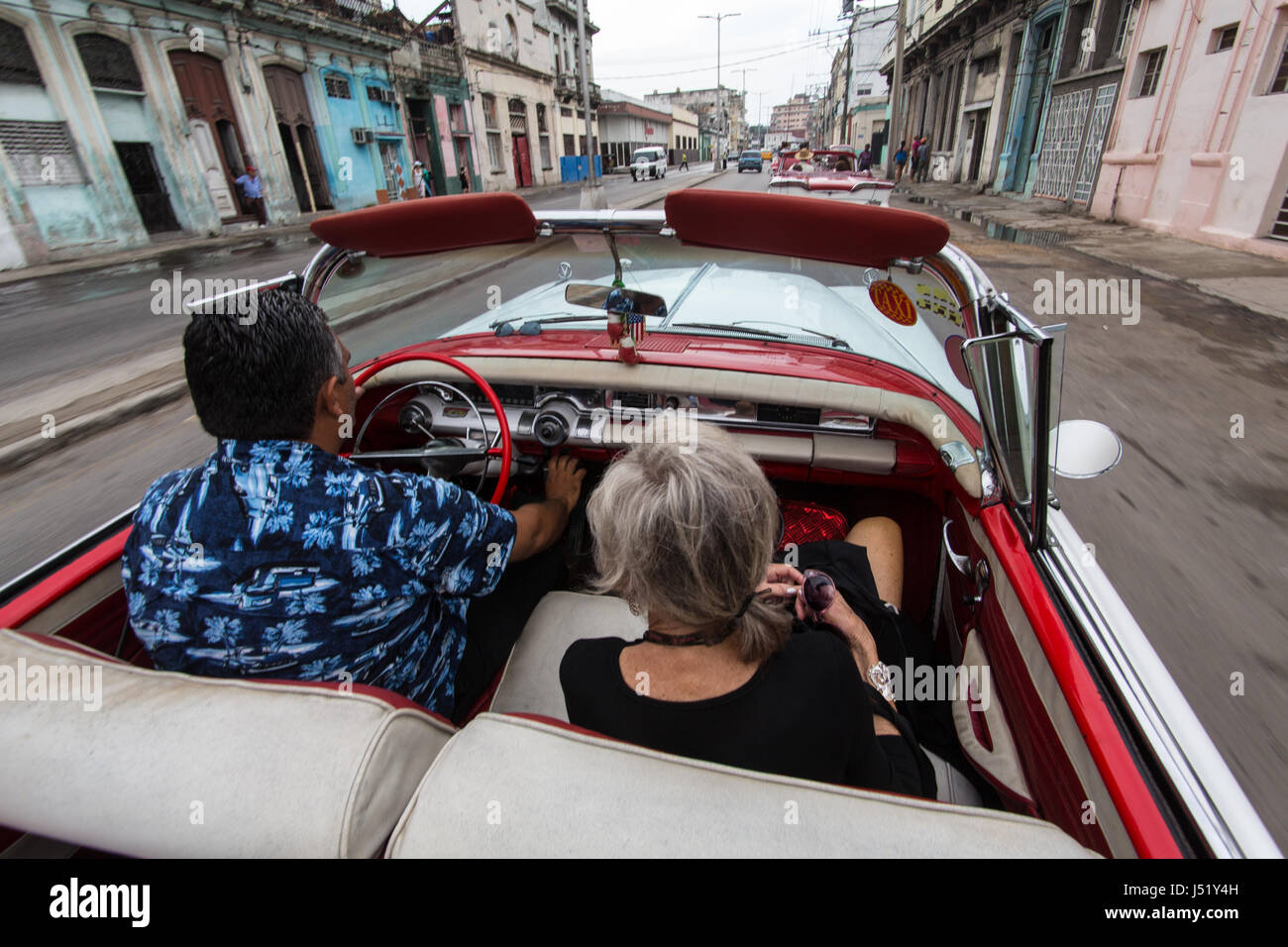 Car speeding through city hi-res stock photography and images - Alamy