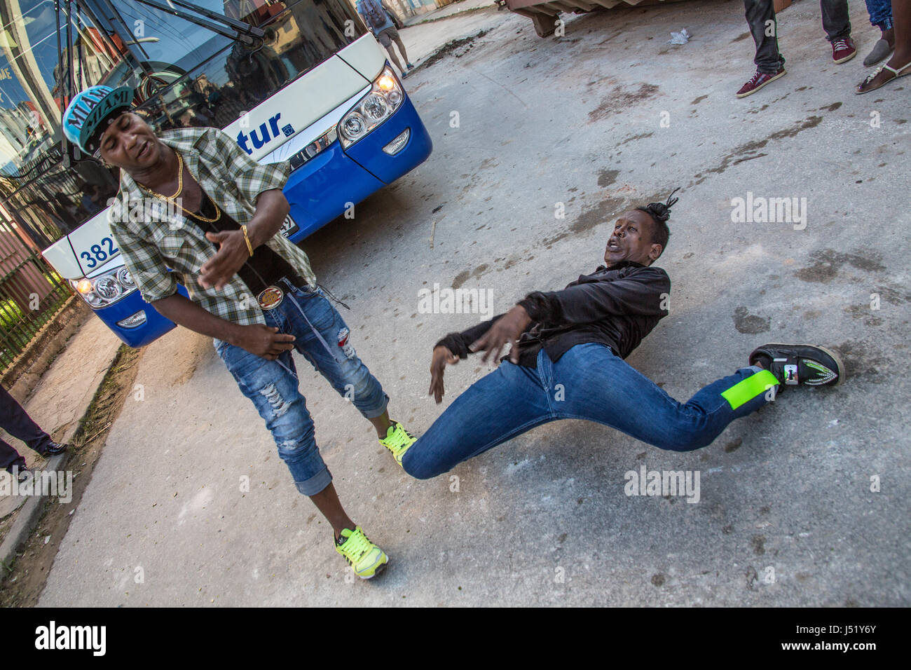 Street rappers hi-res stock photography and images - Alamy