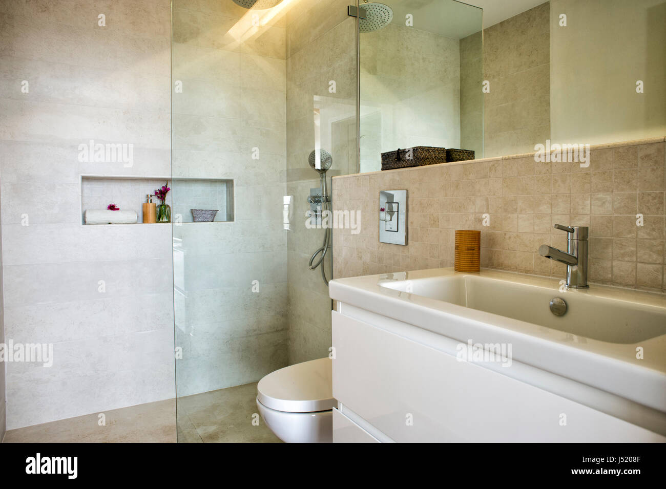 Contemporary washbasin hi-res stock photography and images - Alamy