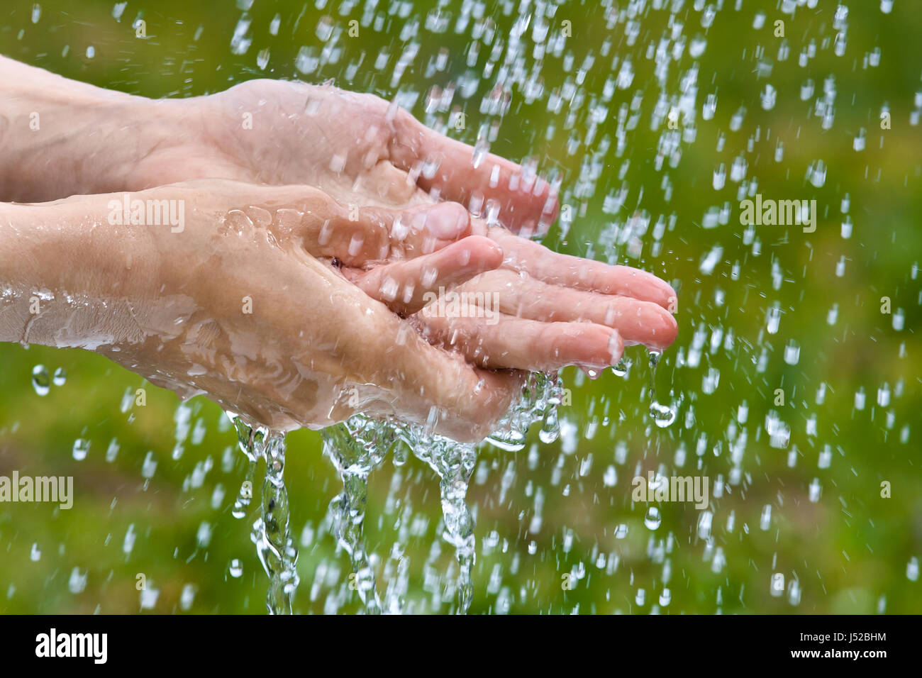 Couple Holding Hands In The Rain Wallpaper