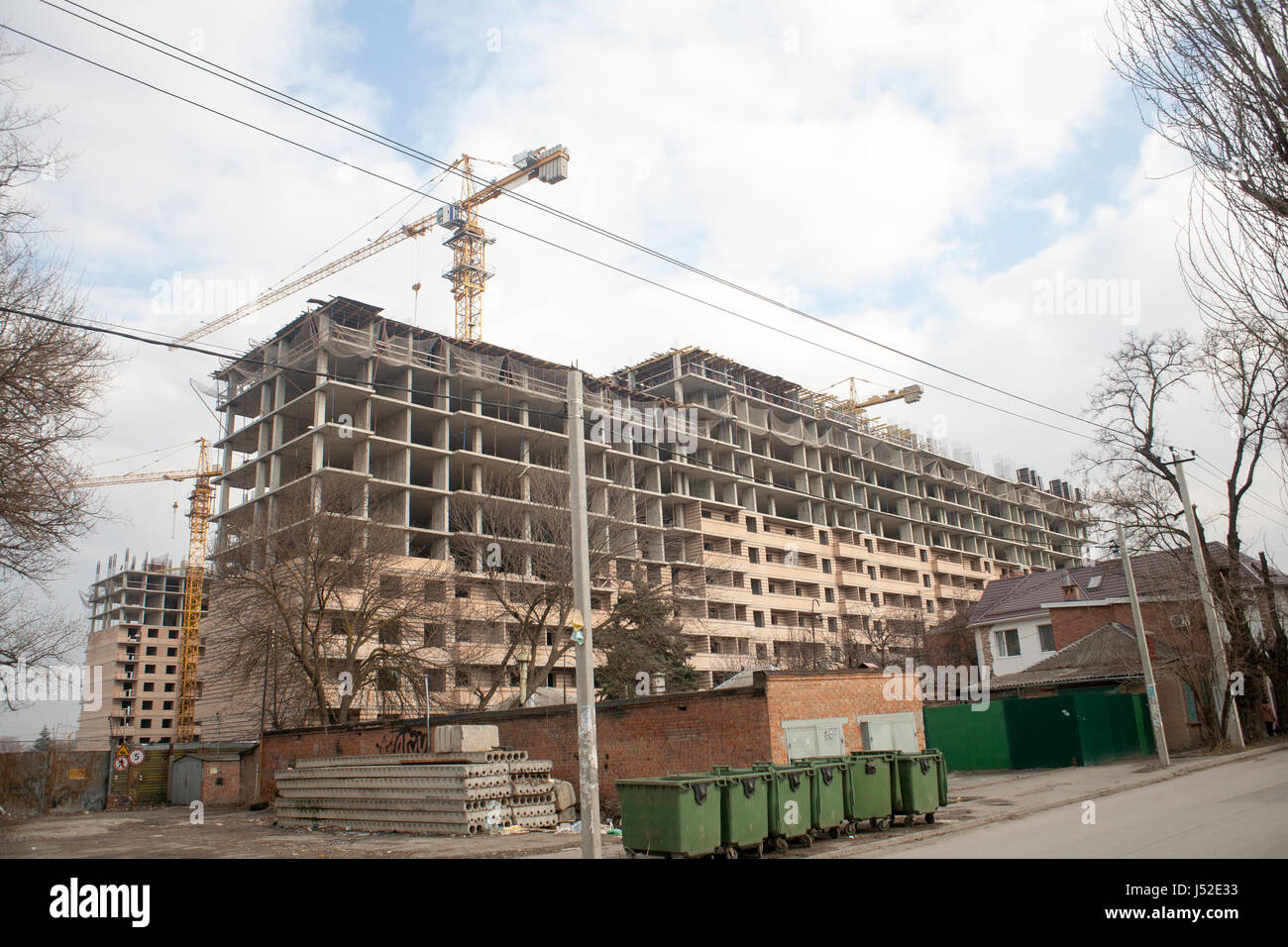 The construction of multi-storey housing building Stock Photo - Alamy