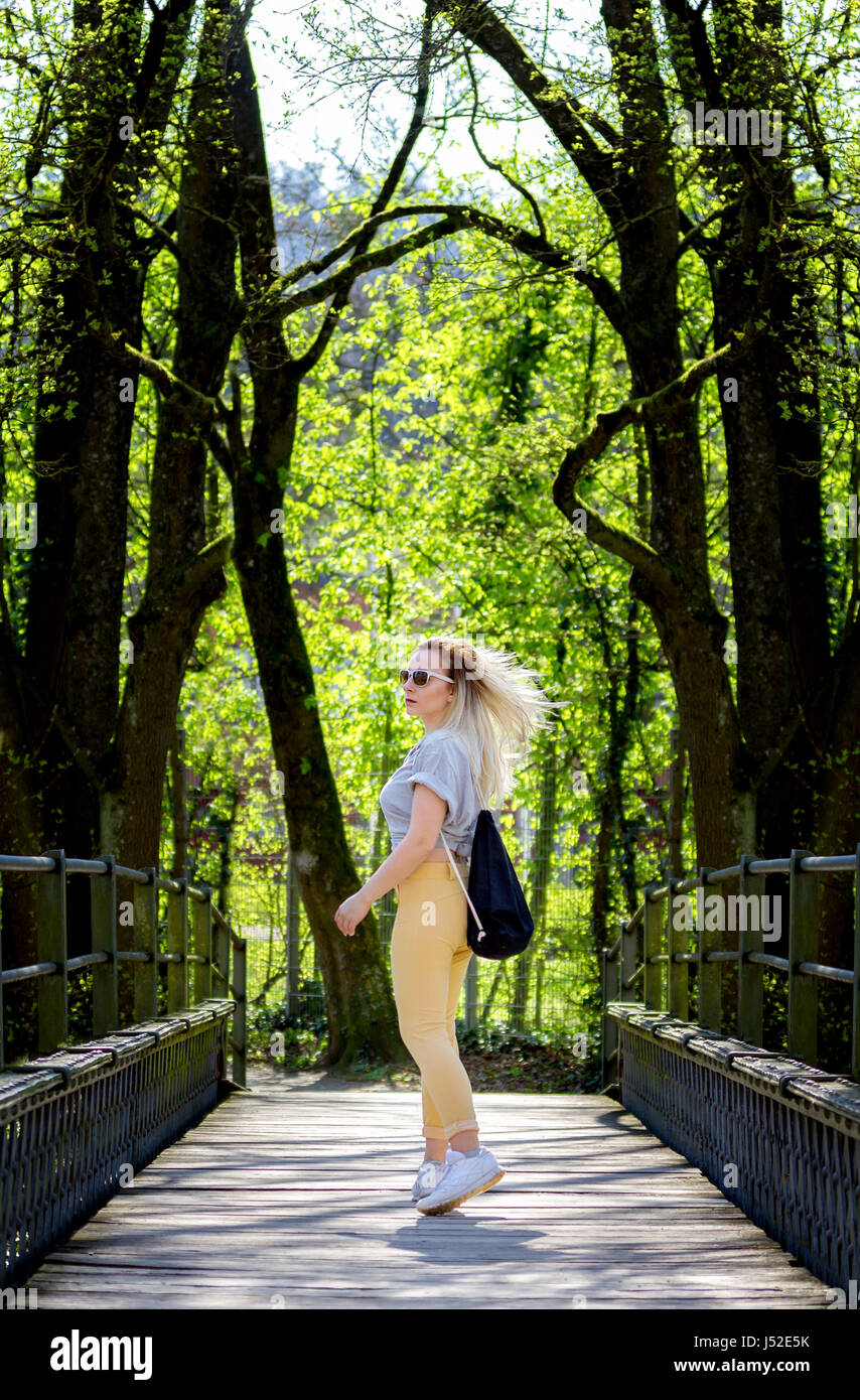 Bridge girl hi-res stock photography and images - Alamy