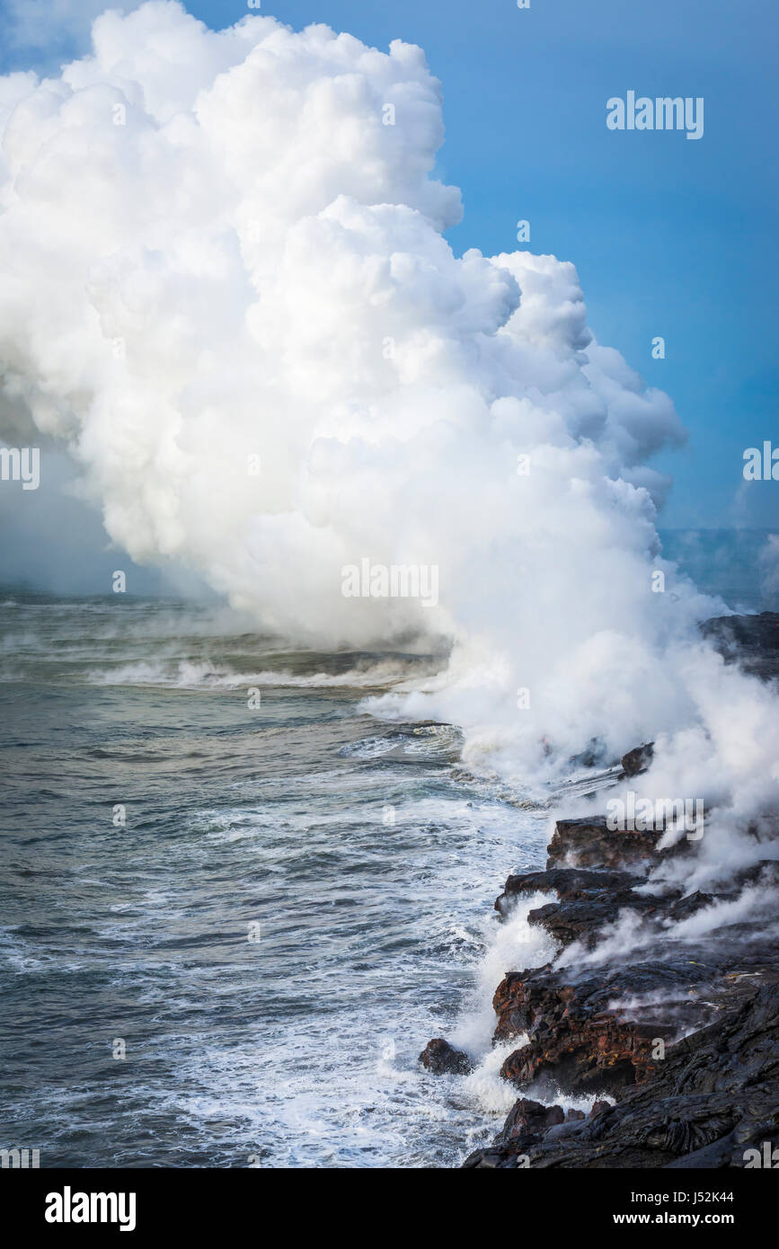 Steam cloud at the Kamokuna lava flow ocean entry, Hawaii Volcanoes ...