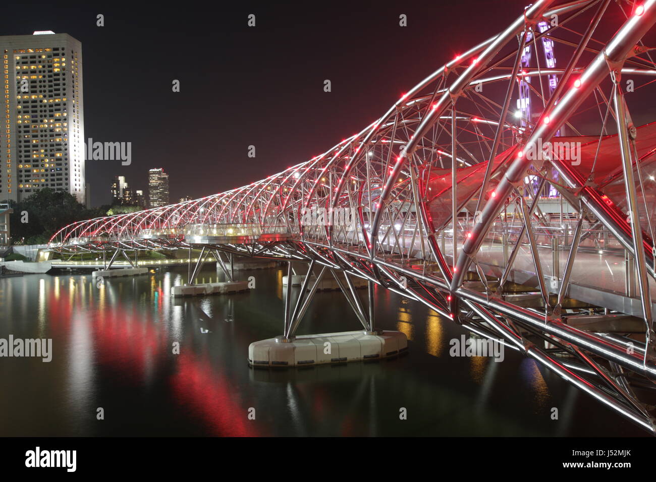MBS, Helix Bridge & Arts Science Museum Stock Photo - Alamy