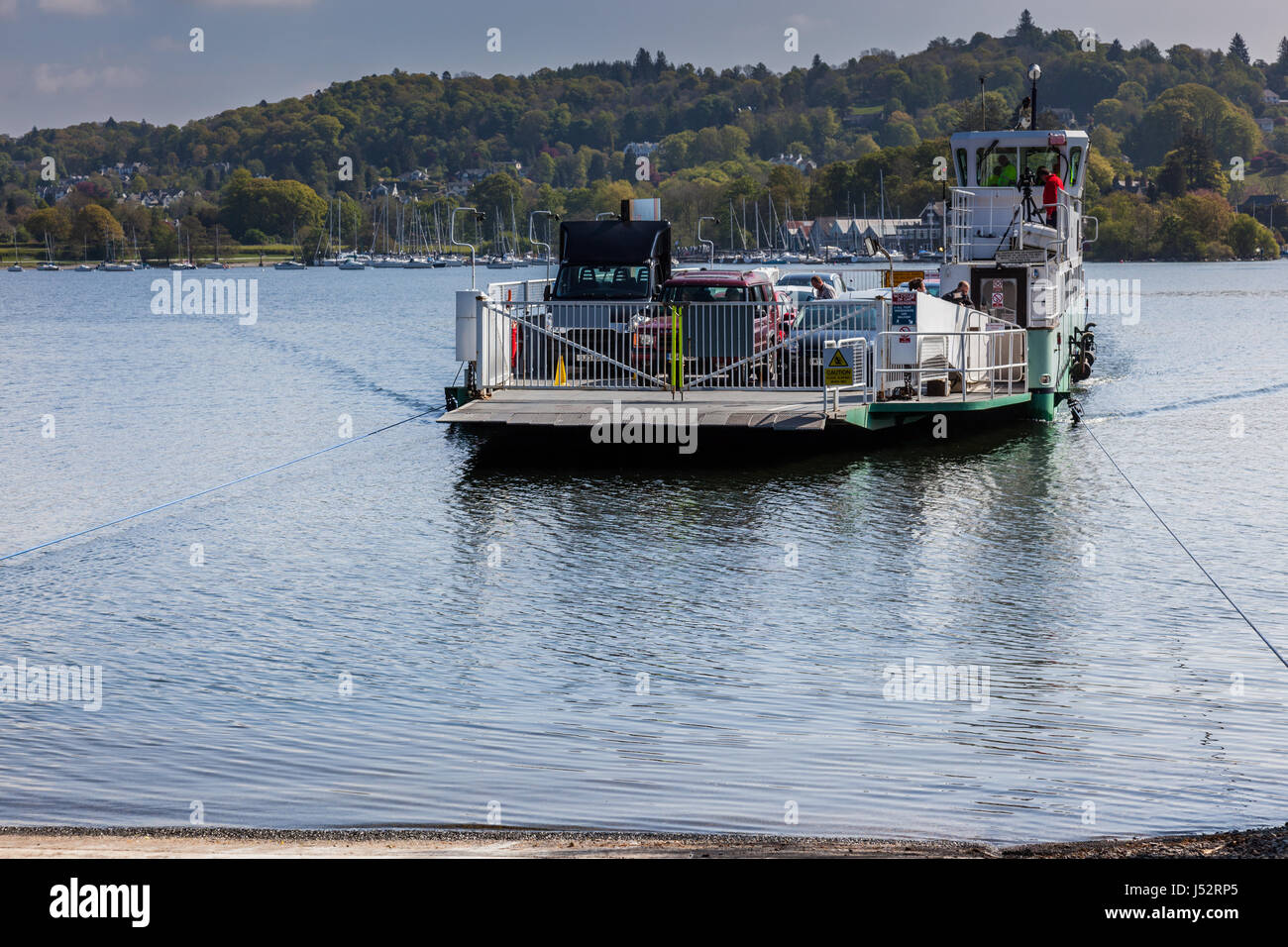 Windermere ferry crossing Windermere, towards Ferry Side, Lake District ...