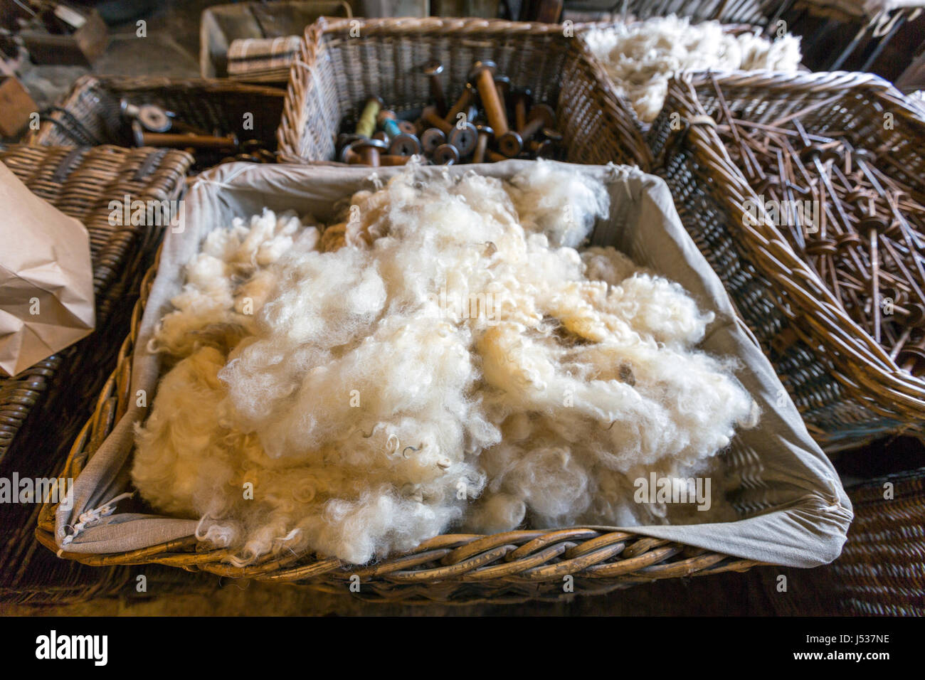 Raw wool hi-res stock photography and images - Alamy