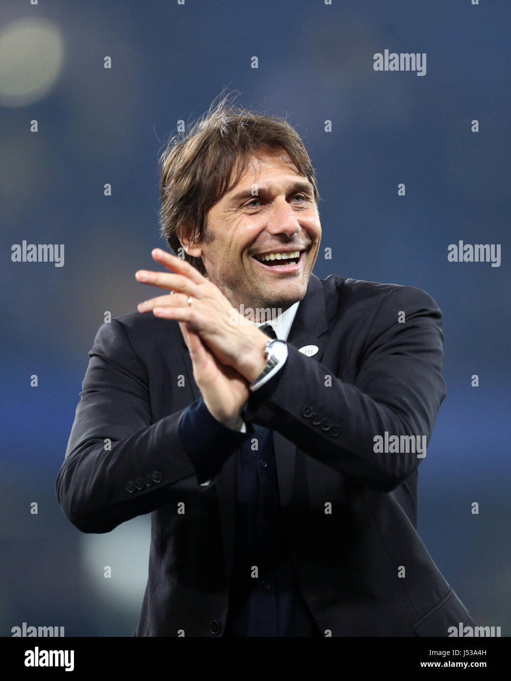 Chelsea manager Antonio Conte celebrates victory after the Premier ...