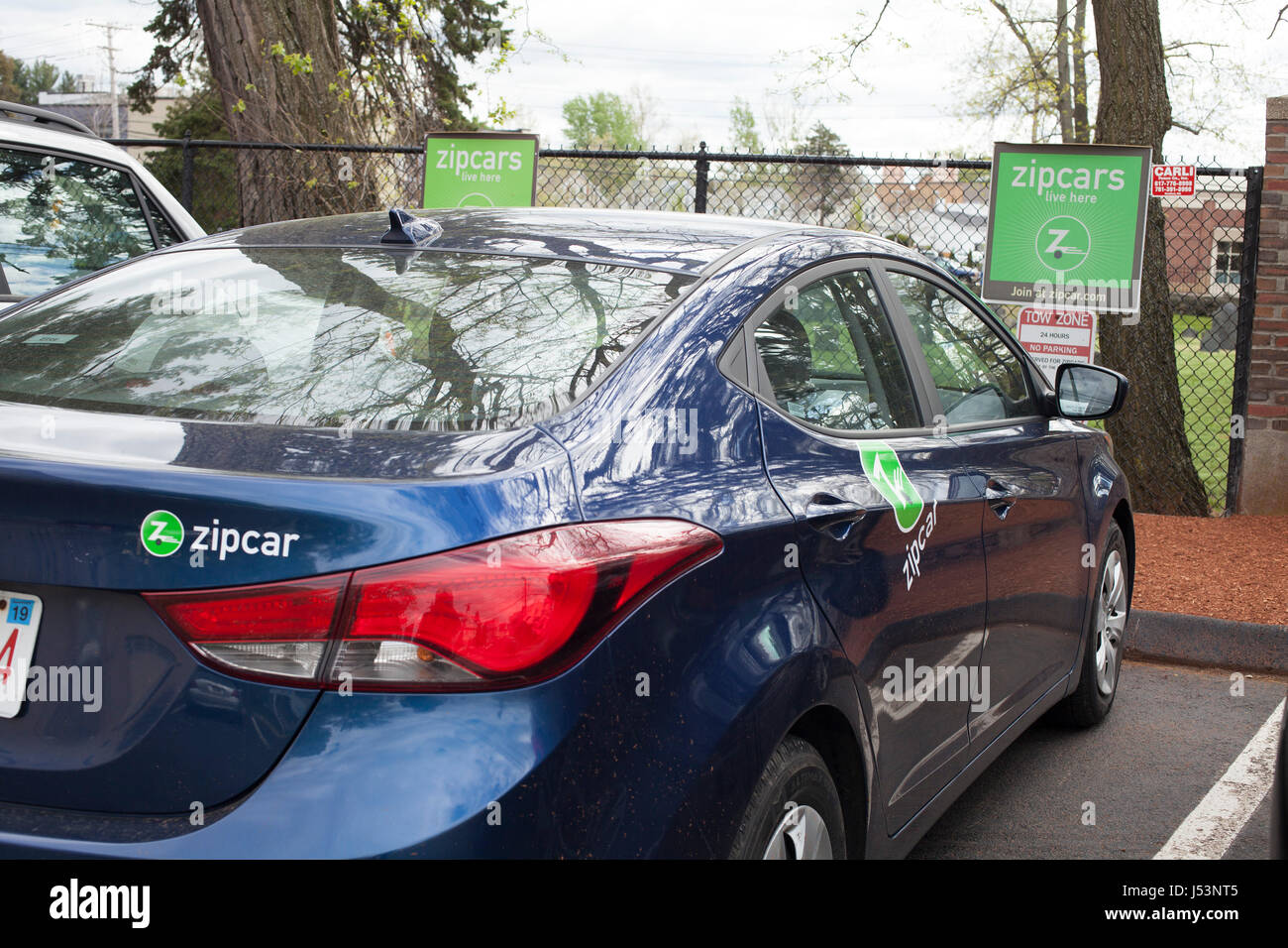 Car share signage hi-res stock photography and images - Alamy