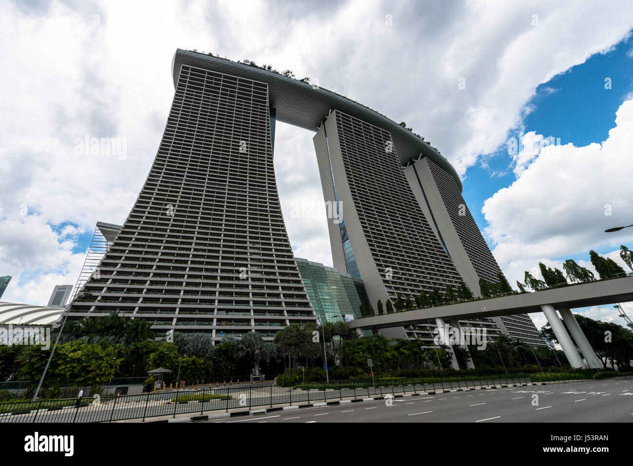 The incredible and modern Marina Bay Hotel Stock Photo - Alamy