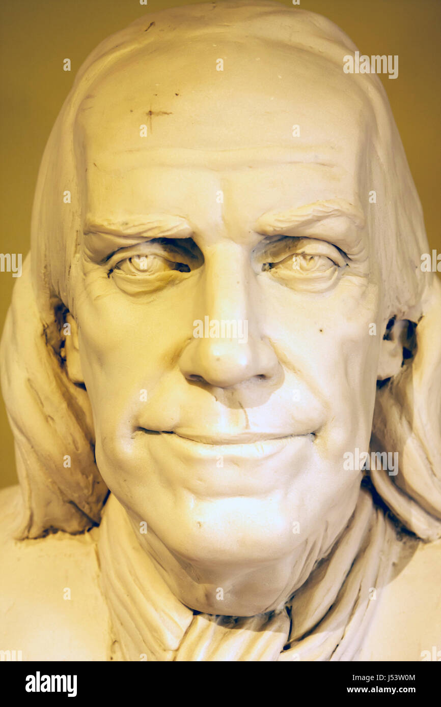Benjamin franklin bust hi-res stock photography and images - Alamy