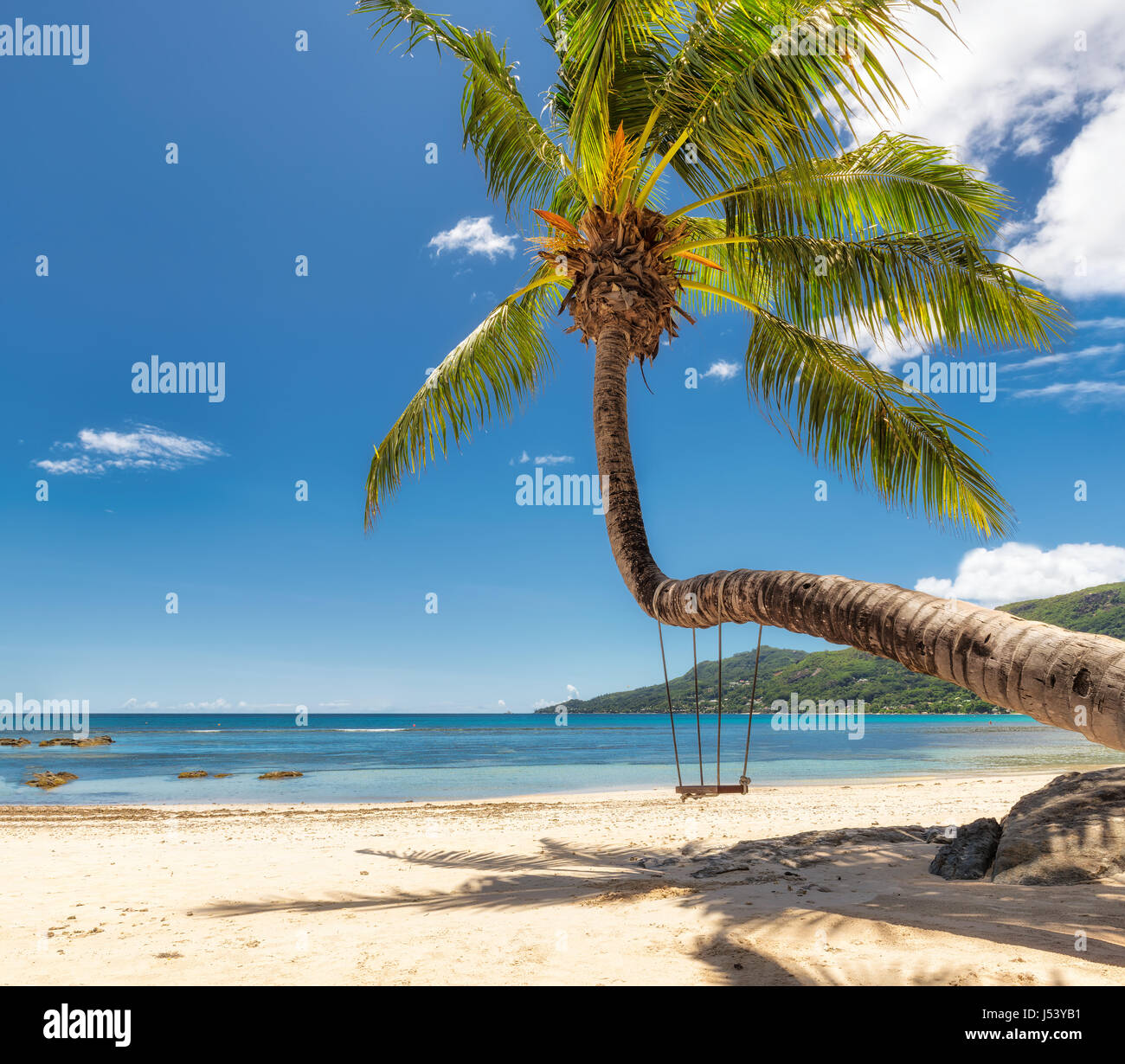 Tropical beaches hi-res stock photography and images - Alamy