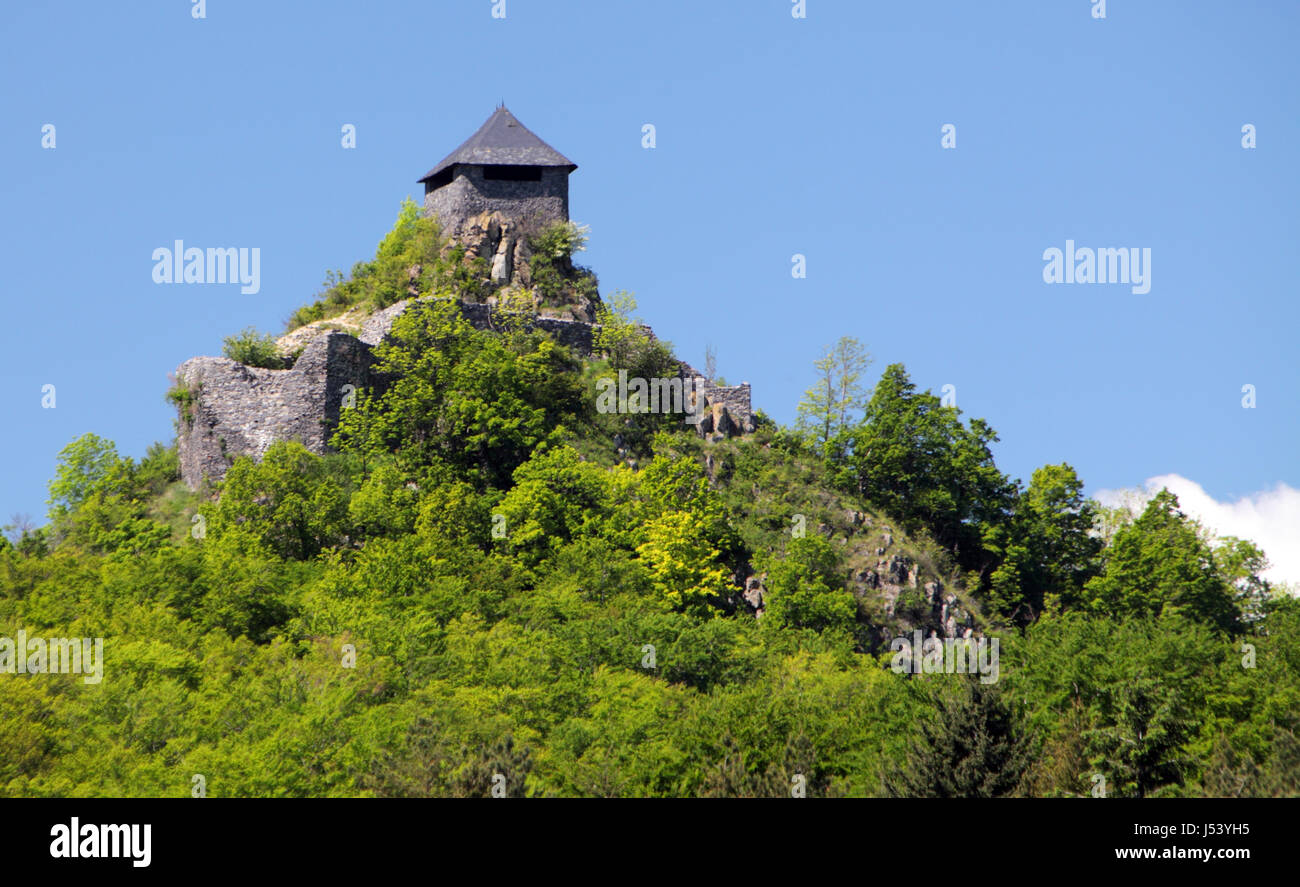 Salgo castle hi-res stock photography and images - Alamy