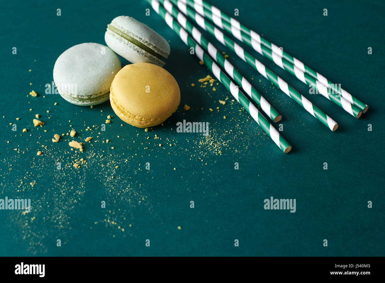 Three Straws High Resolution Stock Photography and Images - Alamy