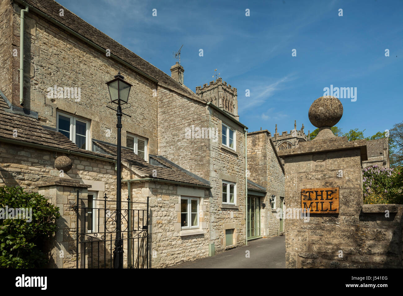 Cotswold house hi-res stock photography and images - Alamy