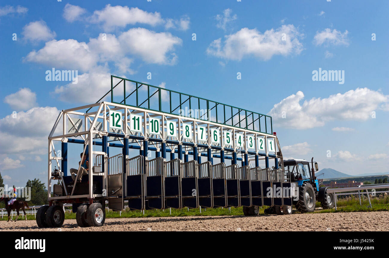 Starting gates racecourse hi-res stock photography and images - Alamy