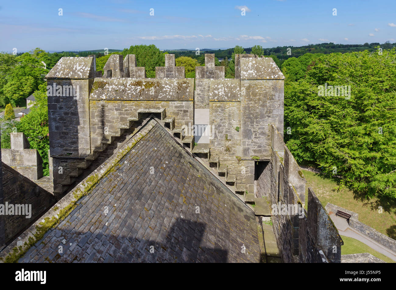 Bunratty Castle And Folk Park Stock Photos & Bunratty Castle And Folk ...
