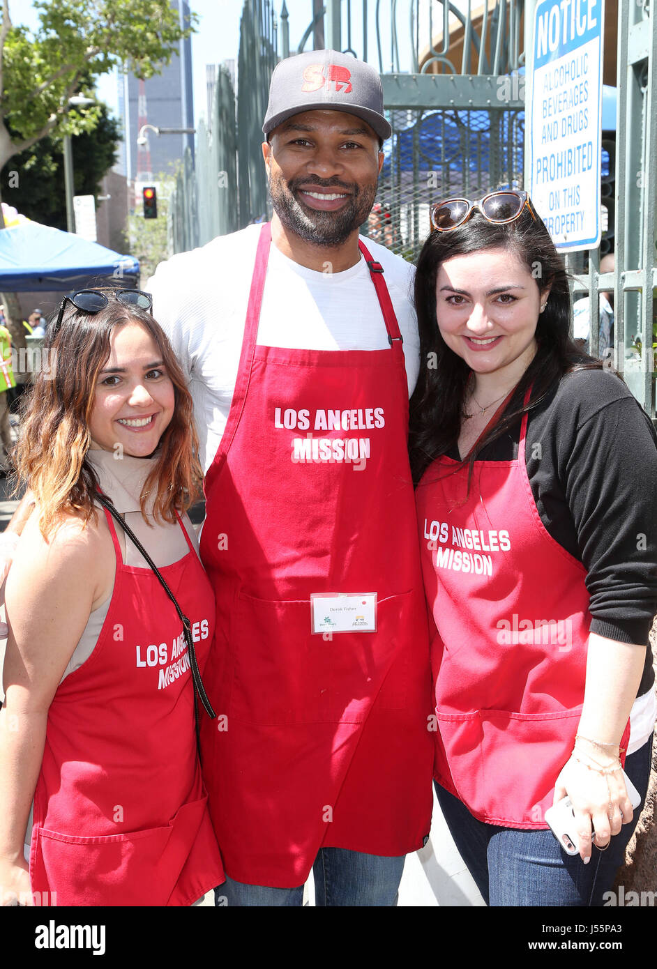 Los Angeles Mission's Easter Celebration For The Homeless Featuring ...