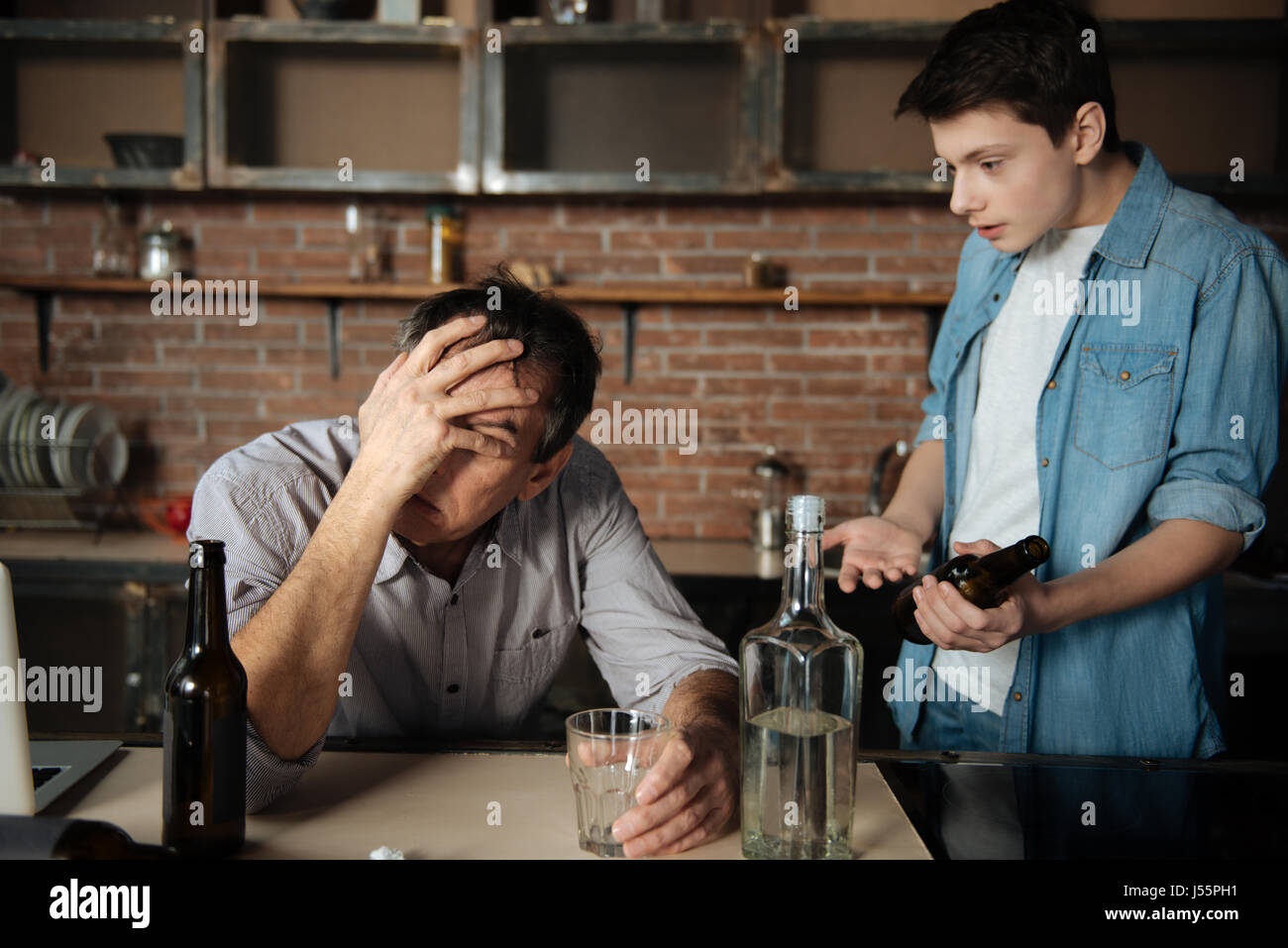 Insisting expression hi-res stock photography and images - Alamy