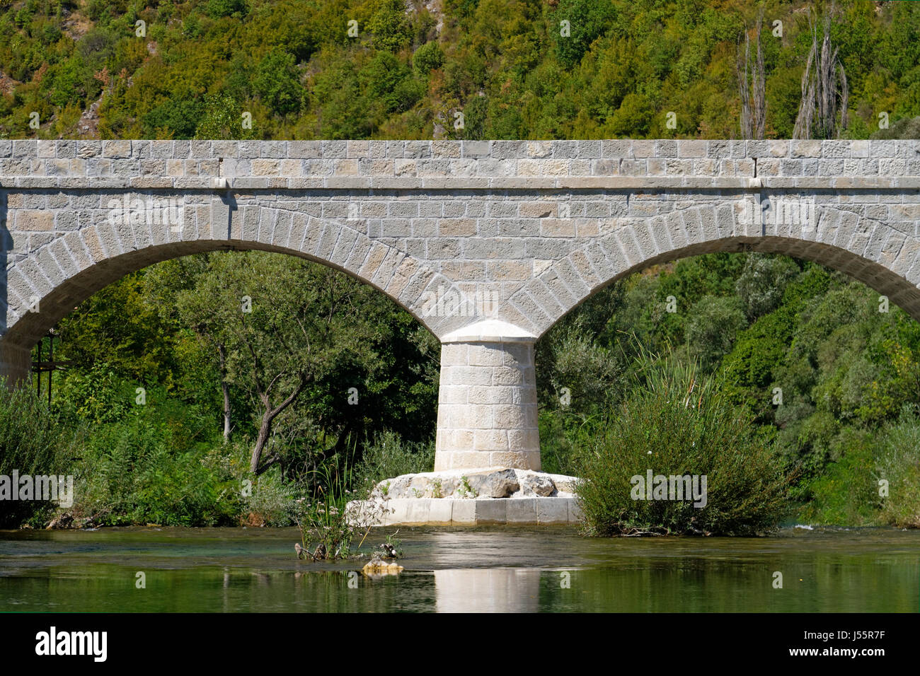 Cetina river old stone bridge hi-res stock photography and images - Alamy