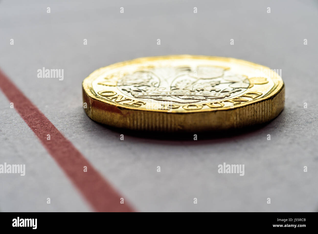 New British One Pound Sterling Coin Chart Rate Stock Photo - Alamy