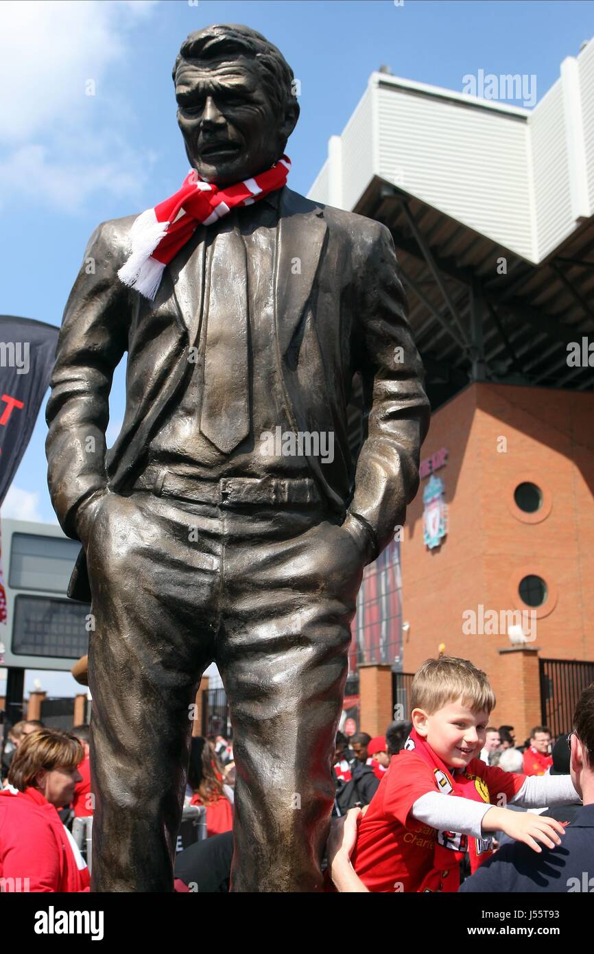 PADDY POWER STATUE OF DAVID MO LIVERPOOL V CHELSEA ANFIELD LIVERPOOL ...