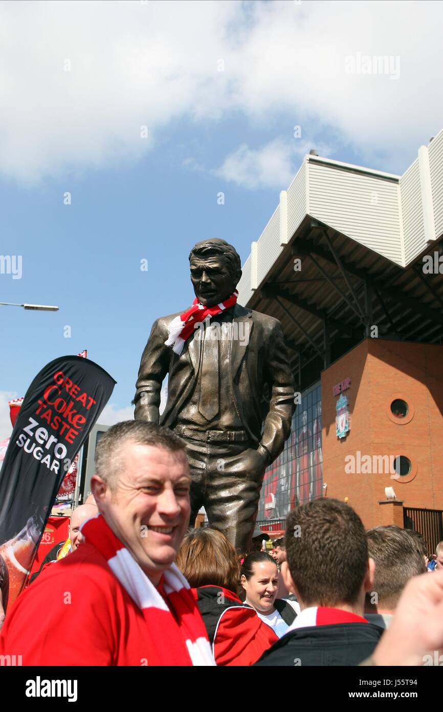 PADDY POWER STATUE OF DAVID MO LIVERPOOL V CHELSEA ANFIELD LIVERPOOL ...